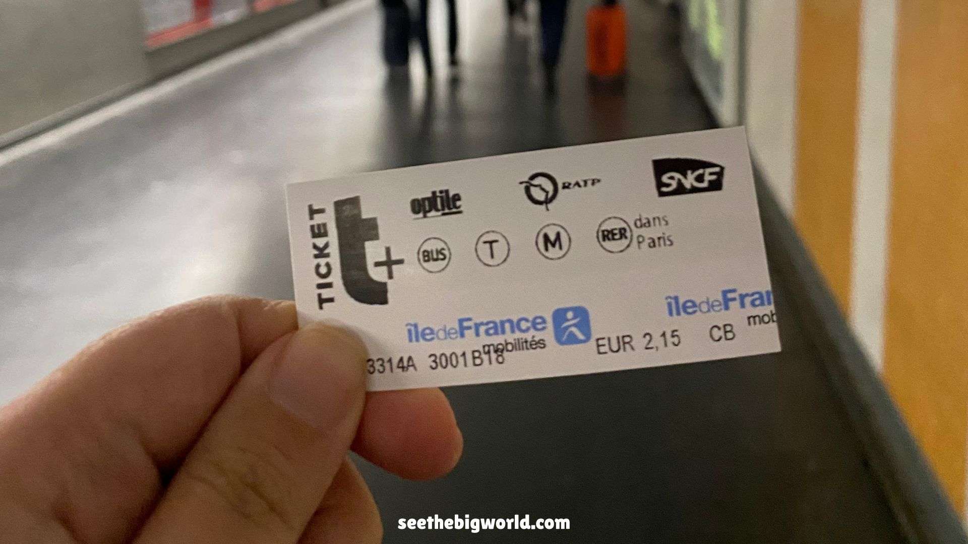 Paris Travel Guide: Top Attractions, 4-Day Itinerary & Transport