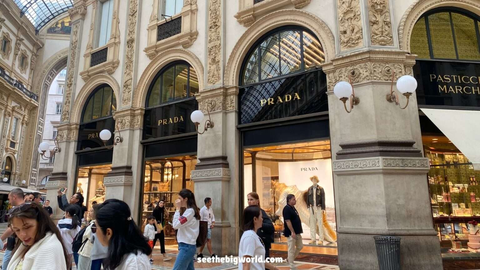 Galleria Vittorio Emanuele II Review: Stores, "Prada" Cafe, Ferrari