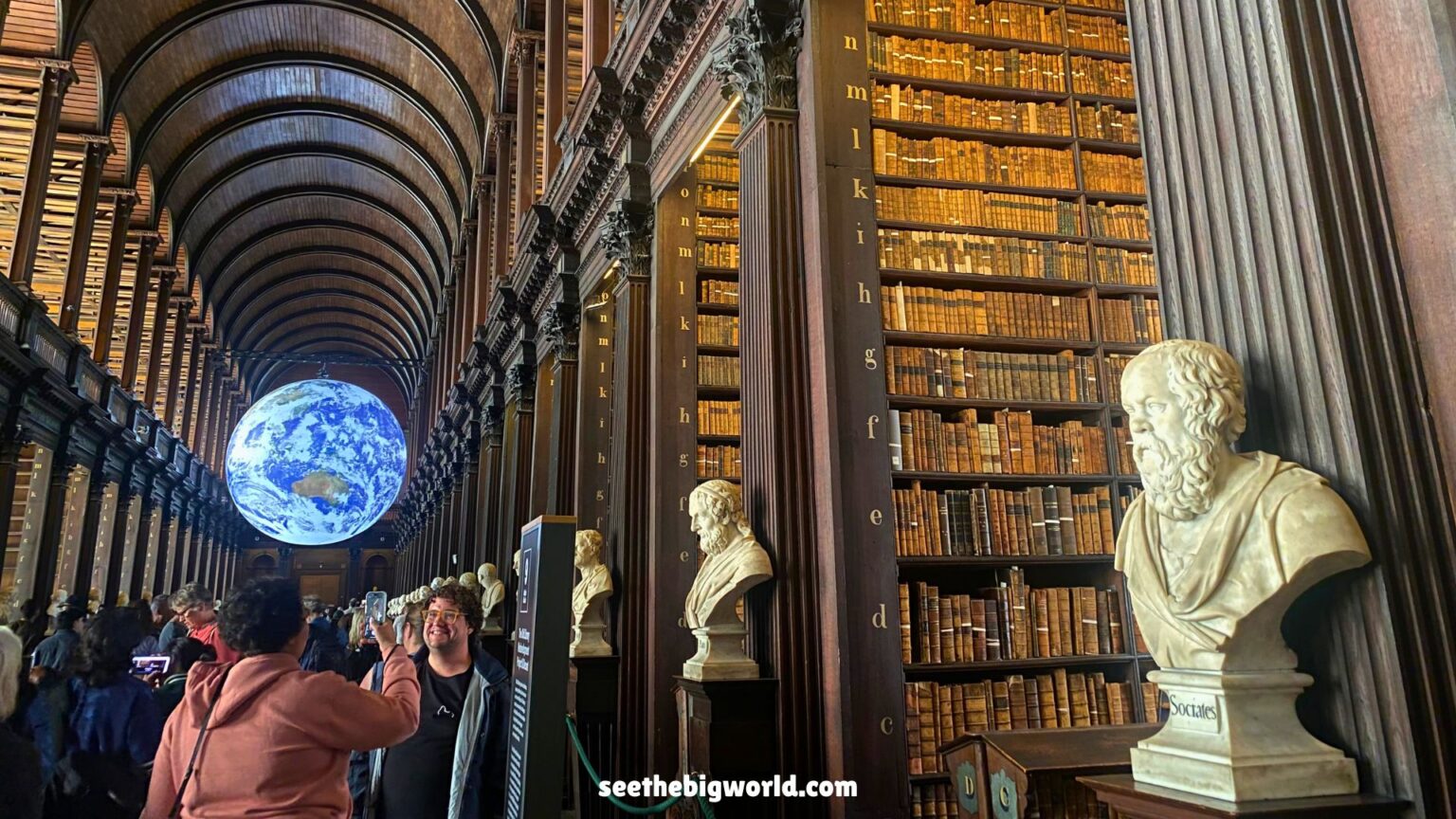 Book of Kells｜Trinity College & The Long Room in Dublin
